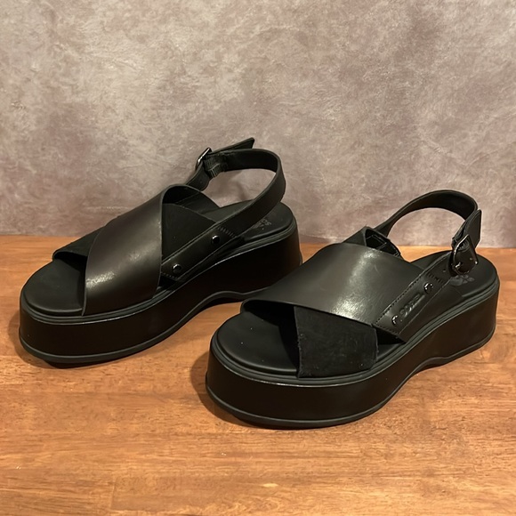 Sorel | Shoes | Sorel Dayspring Crisscross Platform Sandals ...